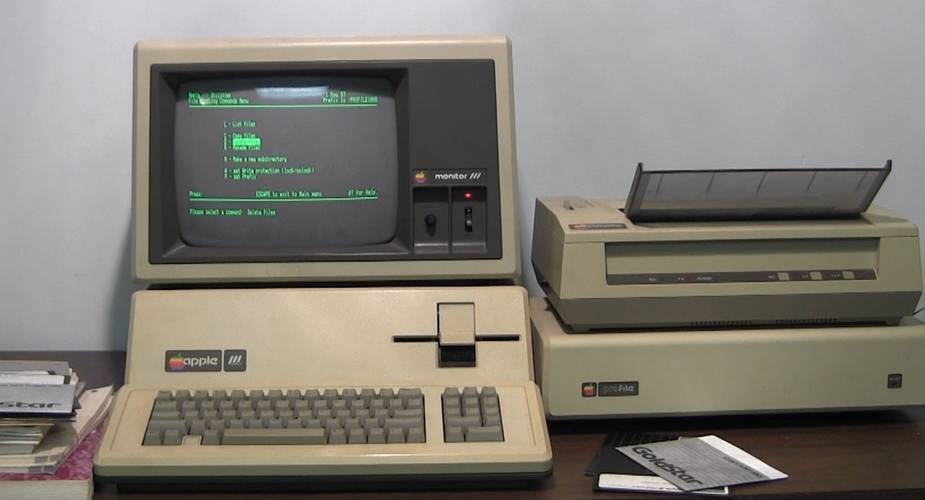 Sprawny komputer Apple III Plus wystawiony na aukcji MyApple.pl